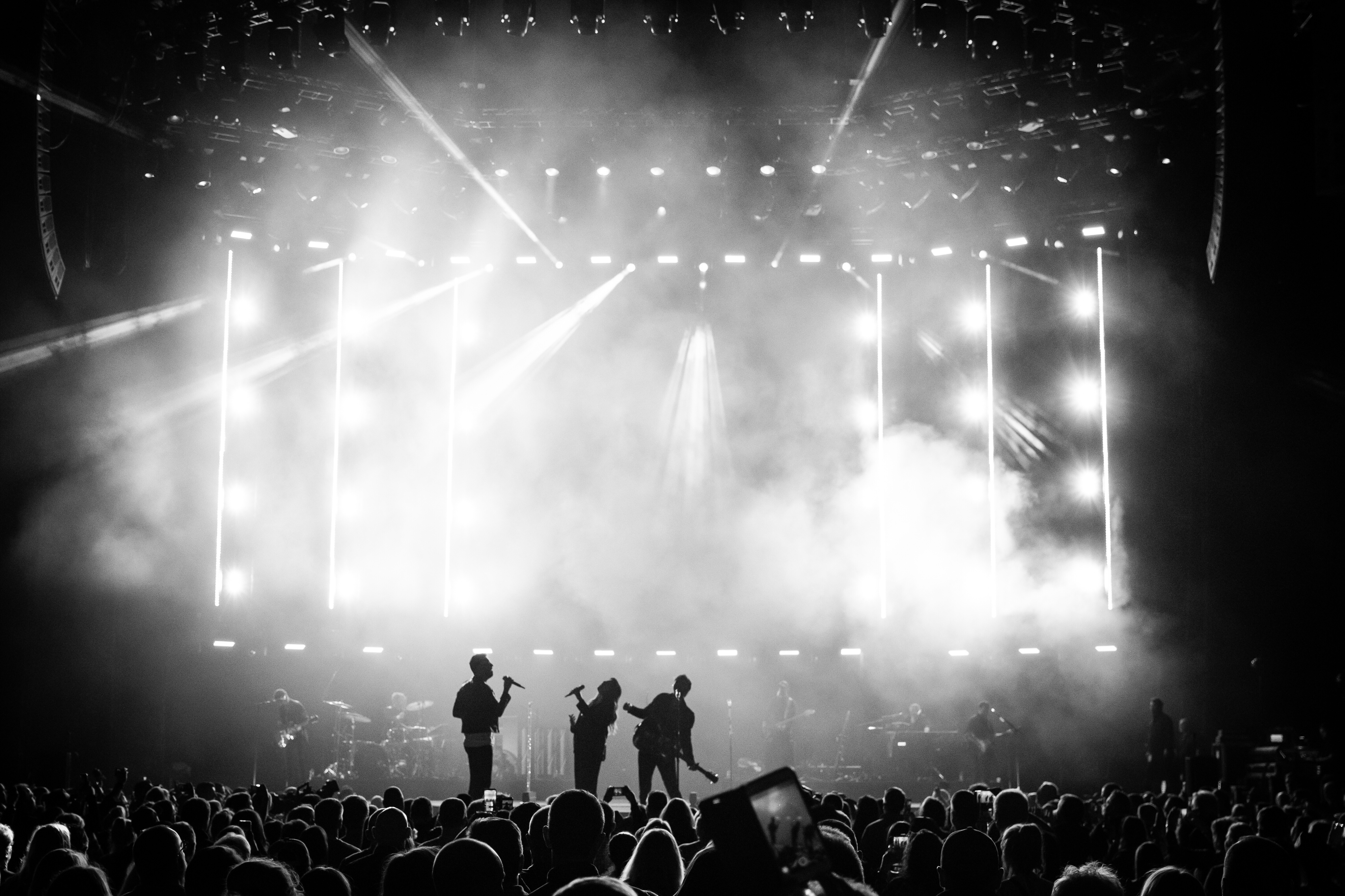 How to Survive in a World Without Live Music – Highway Queens